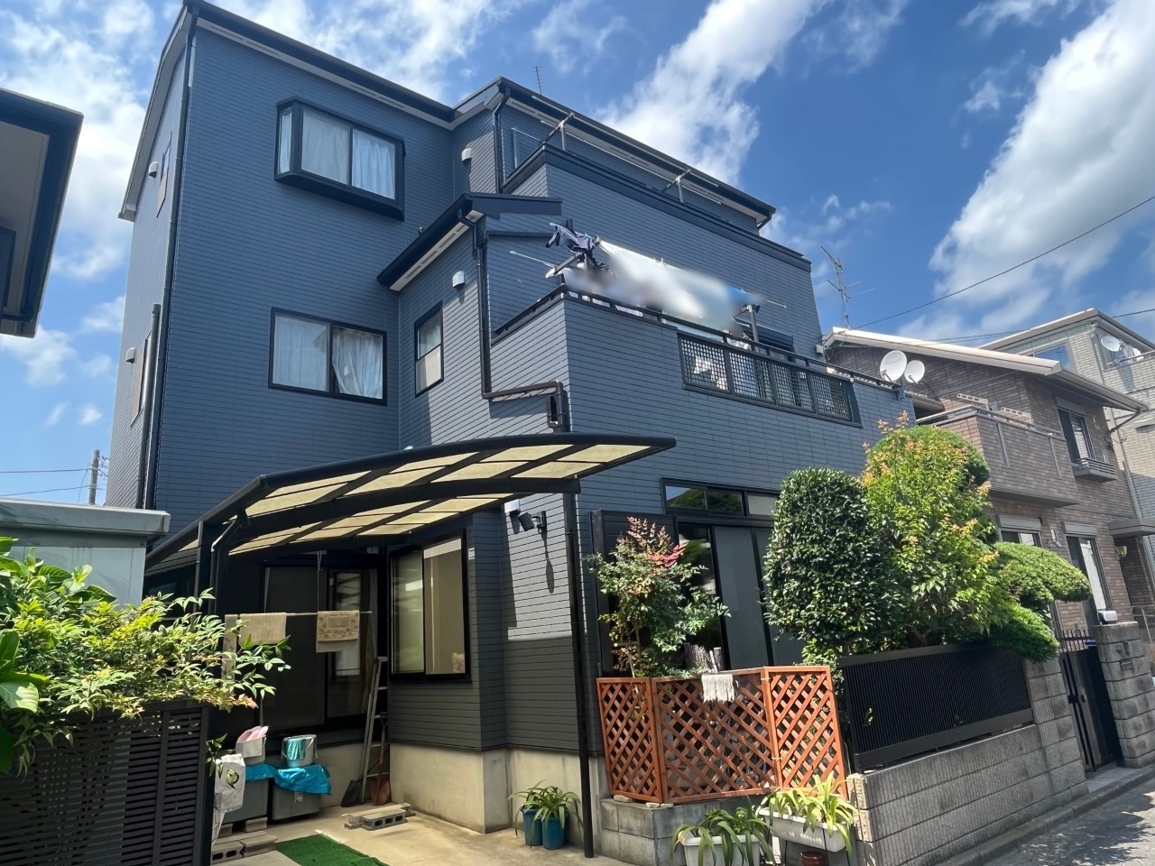 越谷市 築18年、ダークグレー(ND-013)で重厚感のあるシックな仕上がりに('ω')ノ